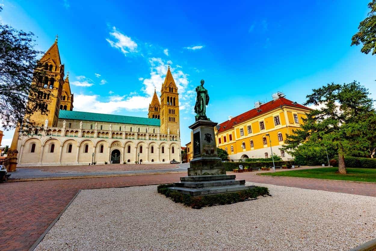 Pécsi Székesegyház - GOTRAVEL