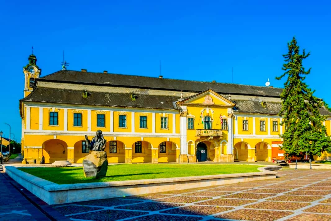 Városháza, Esztergom - GOTRAVEL